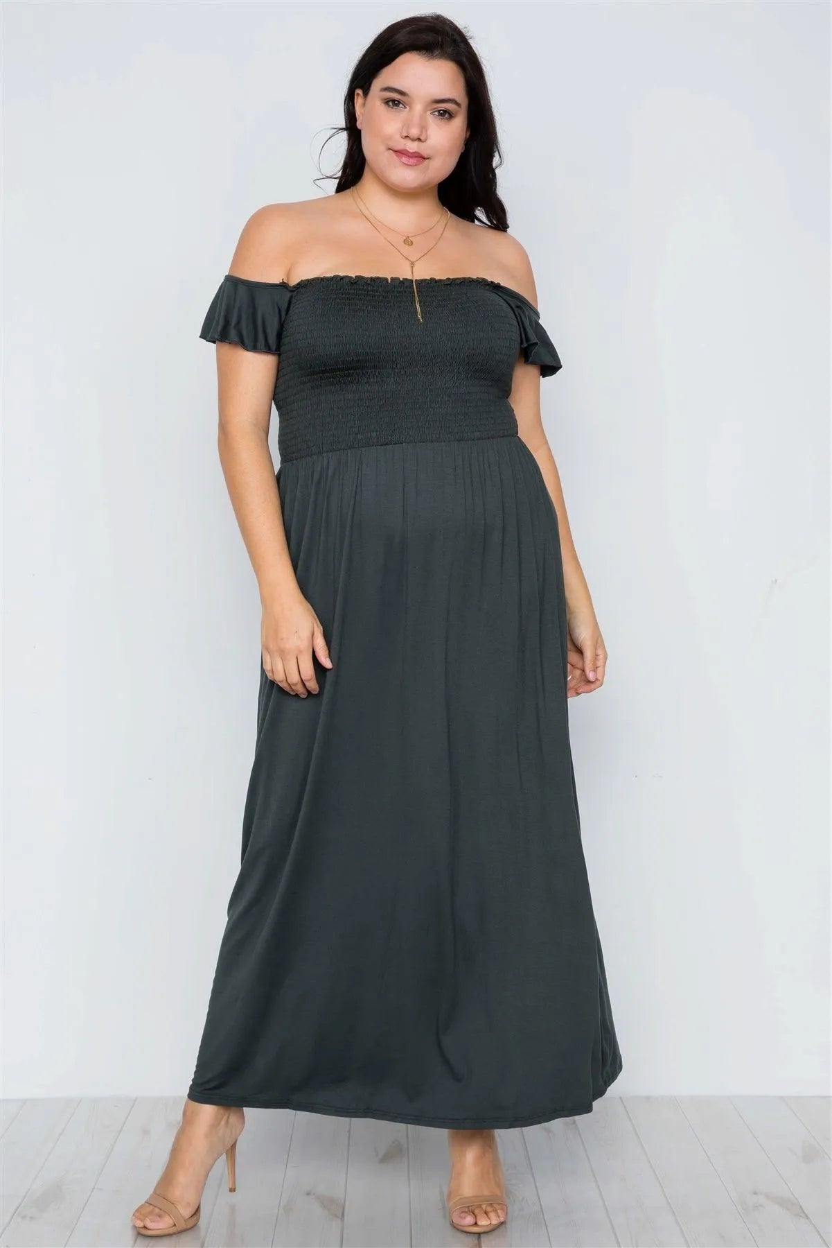 Junior Plus Size Hunter Green Smoked Solid Maxi Dress / 2-2-2